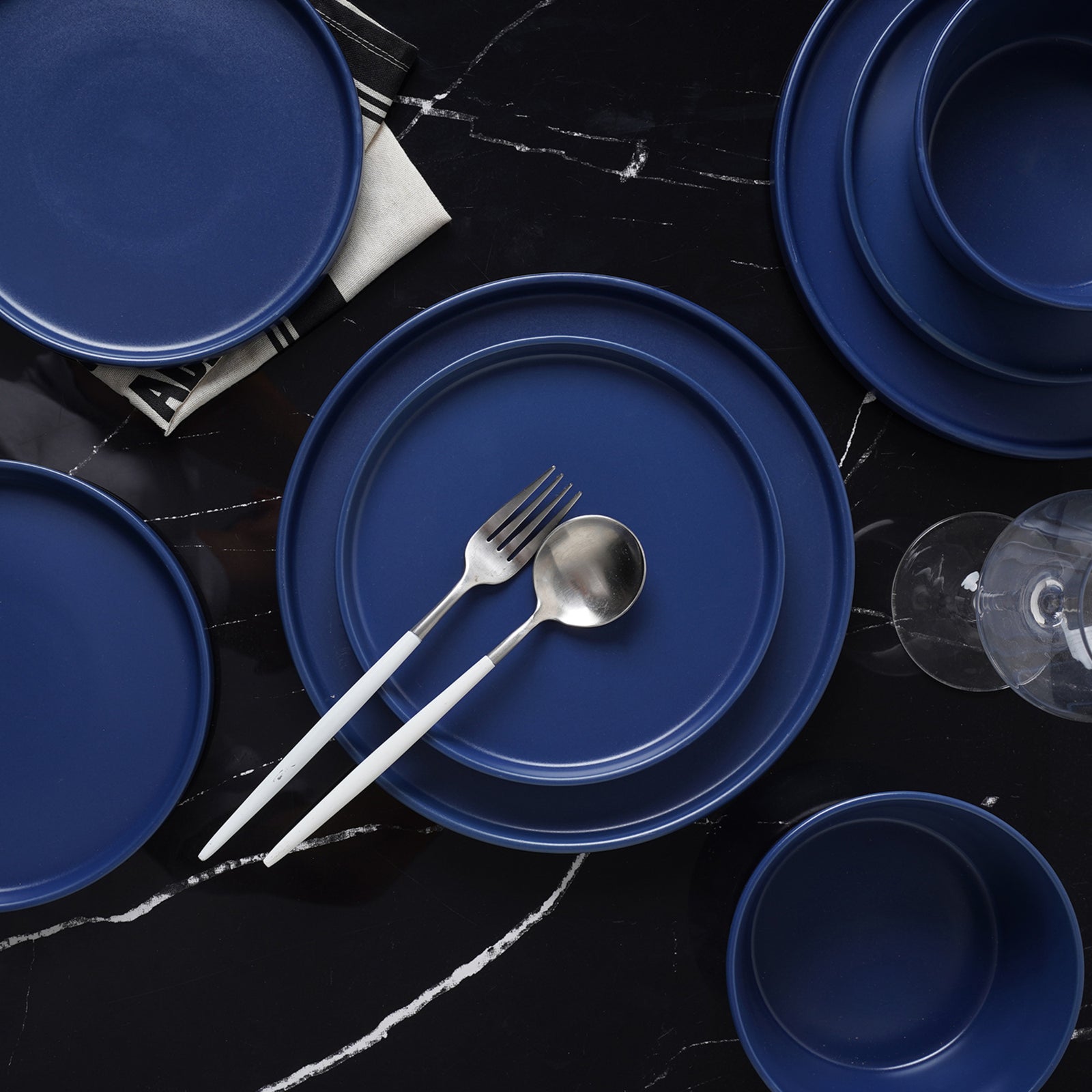 Stone + Lain Chelsea Stoneware Blue Dinnerware Set | 24-Piece ...